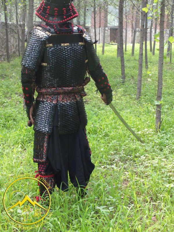Dragon Scale Samurai Armor Yoroi - Geisha's Blade 芸者の刃