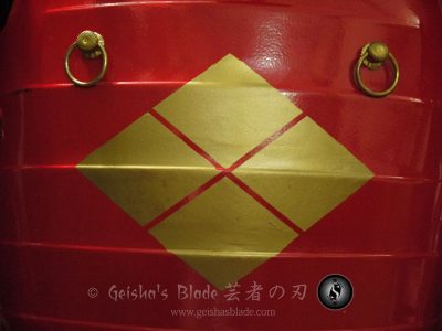 Takeda Shingen Clan Samurai Armor Yoroi - Geisha's Blade 芸者の刃